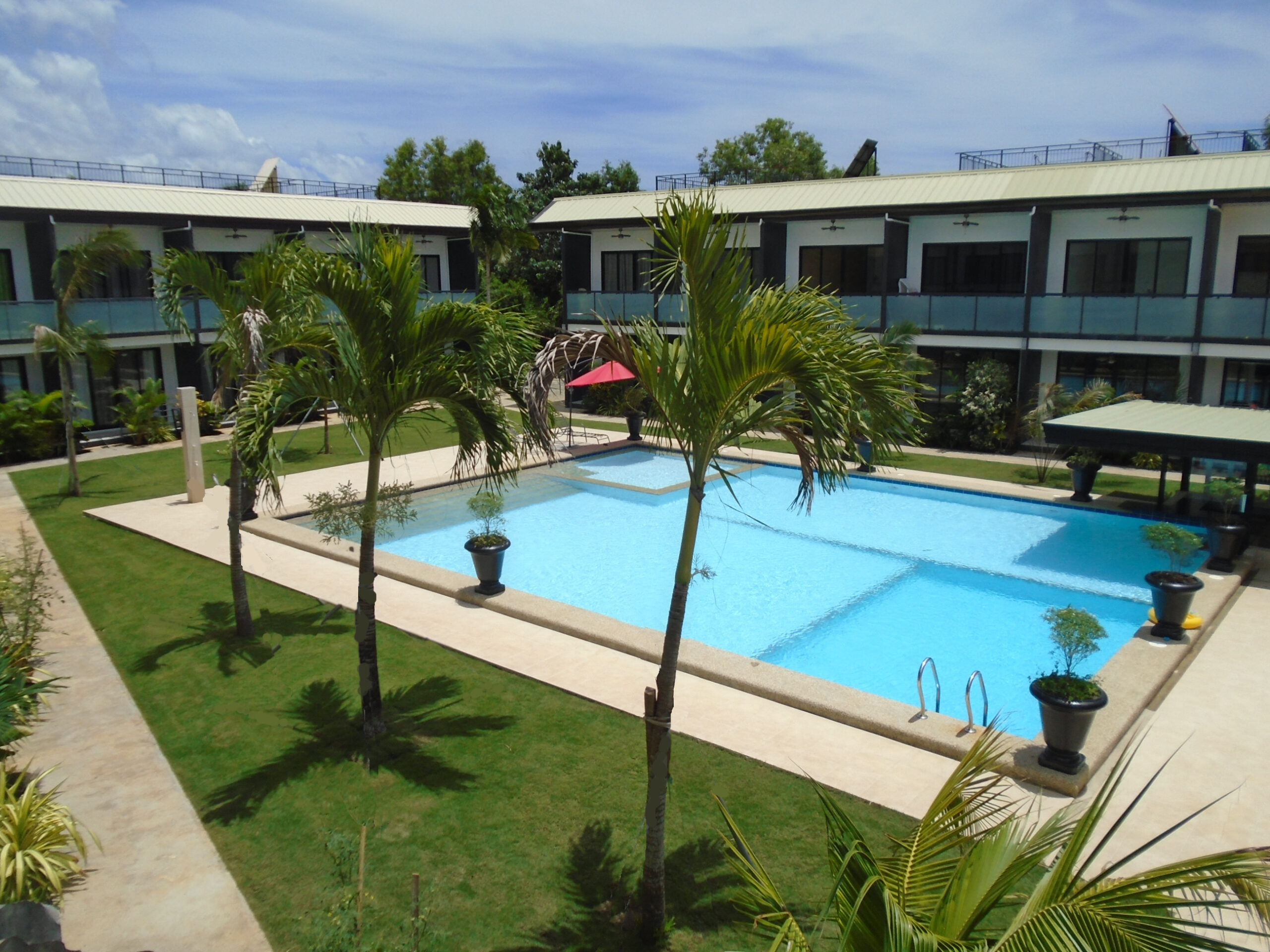 Swimming pool - Bohol Jewel